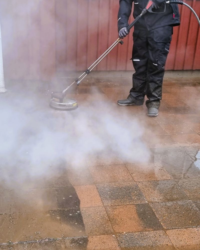 Fliserens - Få pæne fliser igen | Totalalgeservice.dk